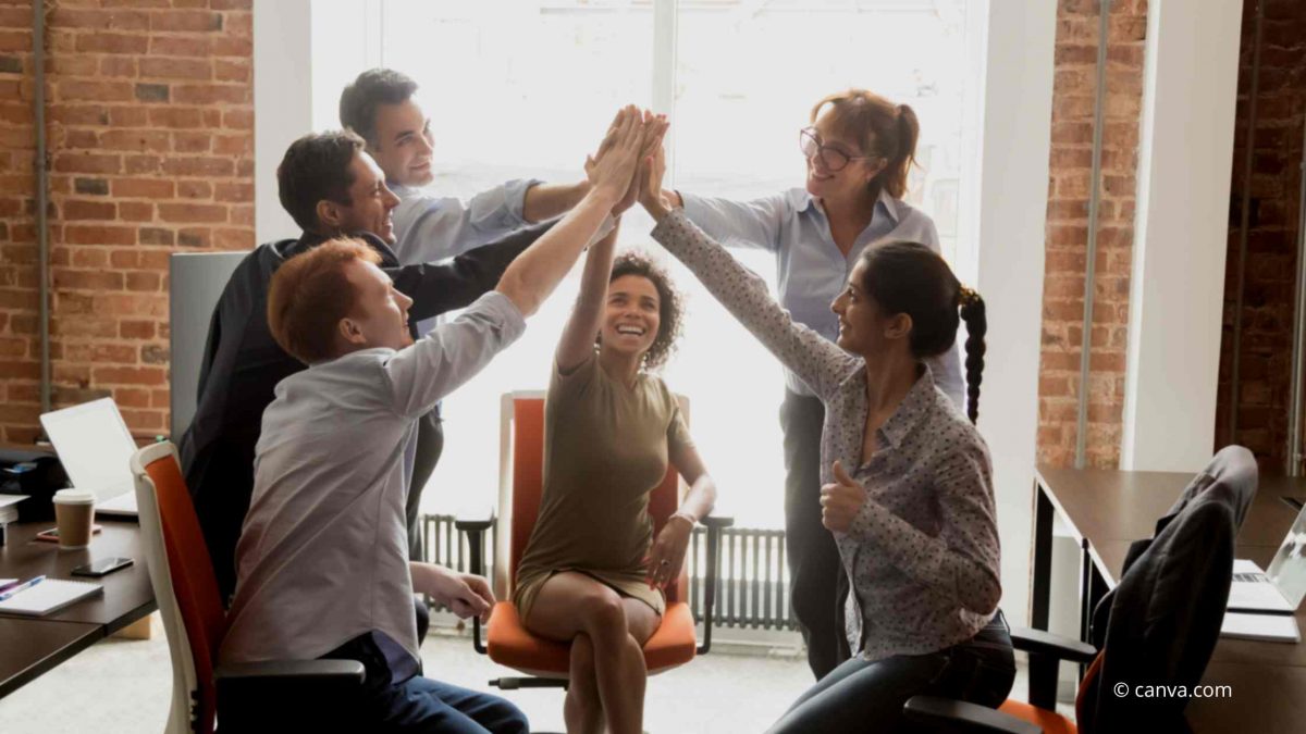 Cara Memotivasi Tim Sales agar Target Tercapai - Aplikasi Absensi ...